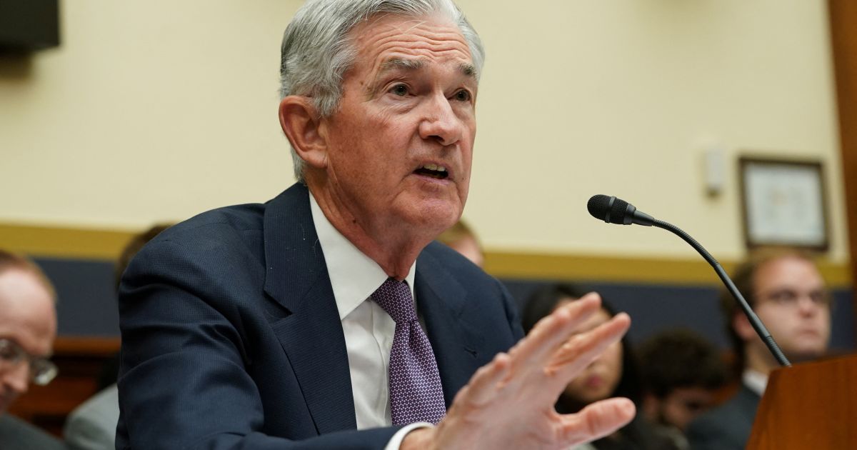 Fed-Chef Powell - Noch keine Entscheidung über Umfang des Zinsschritts ...