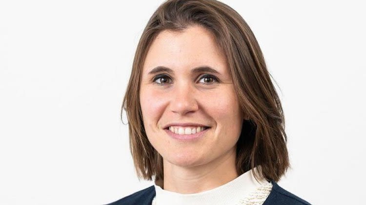 Gabriella Hunter, Autor • onvista
